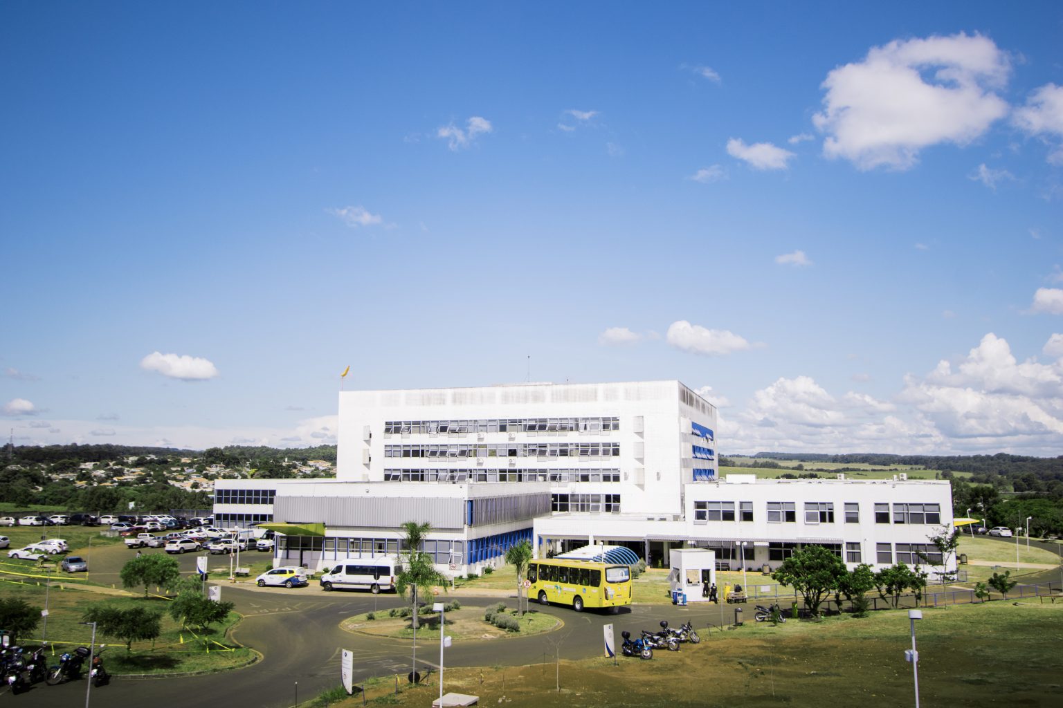 Vazamento de água é registrado no Hospital Regional em meio à crise ...