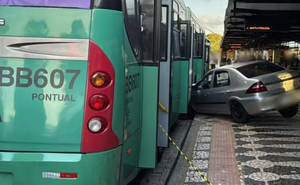 Motorista passa mal, invade terminal em Curitiba e atropela ao menos ...