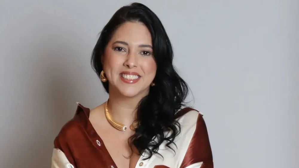 Homem é preso após matar esposa com golpe de facão na nuca | aRede