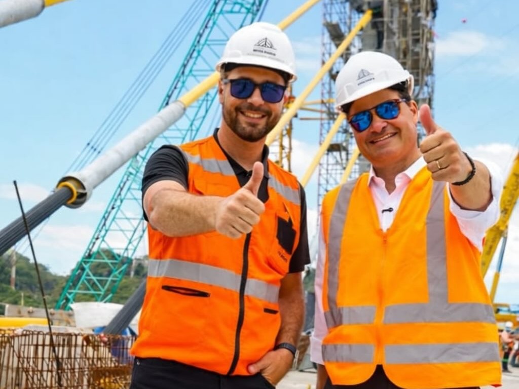 Sandro Alex publica 'foto' com Alok na Ponte de Guaratuba para promover ...