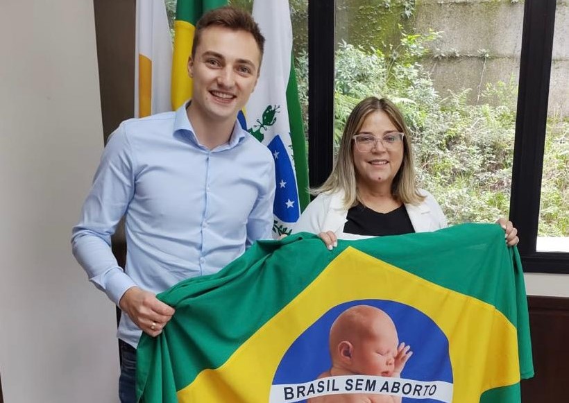 Zampieri escolhe o PTB e confirma pré-candidatura | aRede