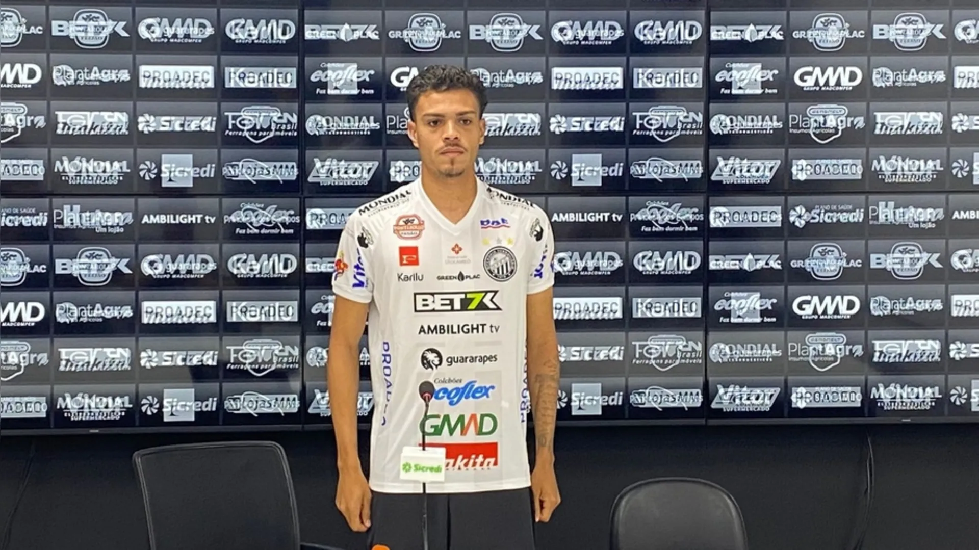 Zagueiro Igor Ribeiro é apresentado no Operário nesta quarta | aRede